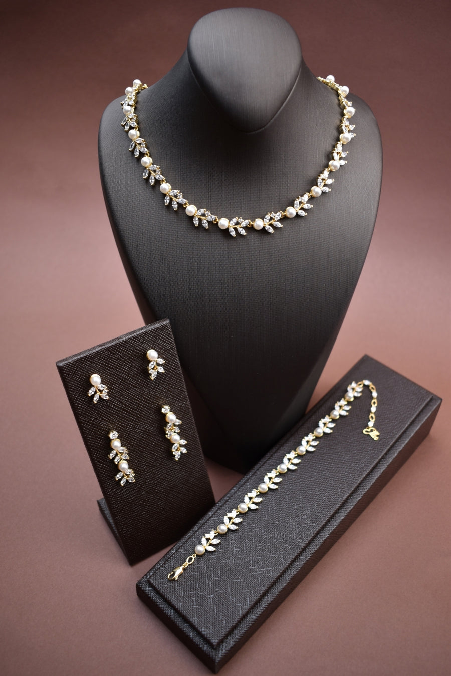 Buy LEEN Simulated Diamond and Pearl Jewelry Set | Ellee Couture ...